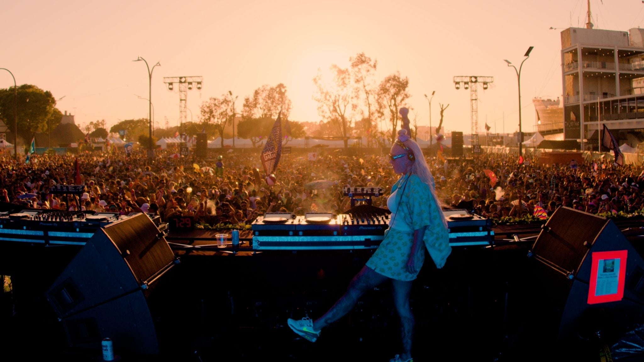 Sam Divine | Official Site